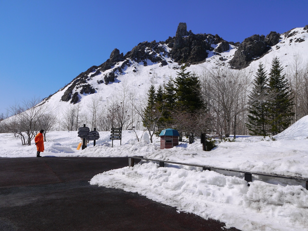 進む雪解け | USUZAN ROPEWAY